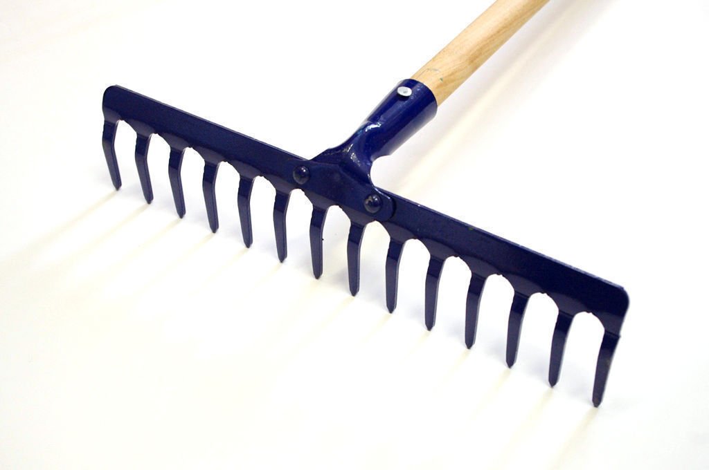 Essential Gardening Tools : 11 Best Tools For Your Garden