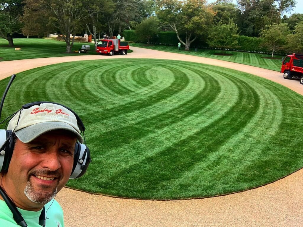 Mowing Patterns: Creative Mowing Patterns to Elevate Your Yard
